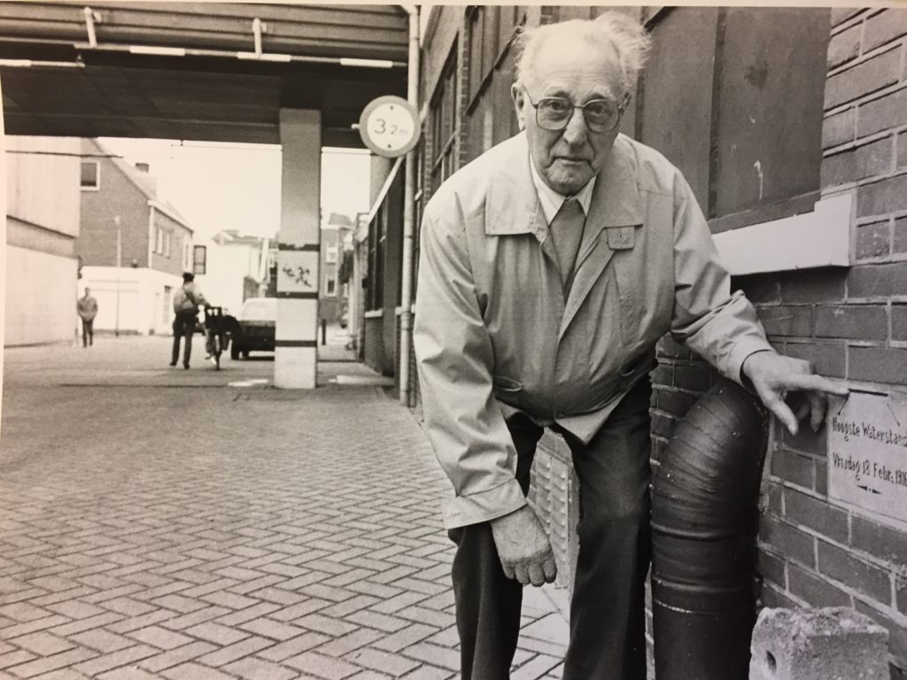 Gedenksteen Watersnood 1916 - Historisch ZaandamHistorisch Zaandam